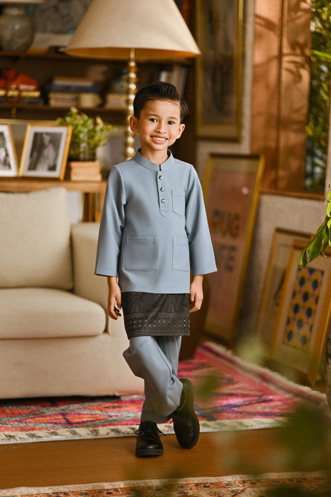 Pahlawan Bespoke Fit Kids Baju Melayu Cekak Musang - Lead Blue – PUTIH.COM